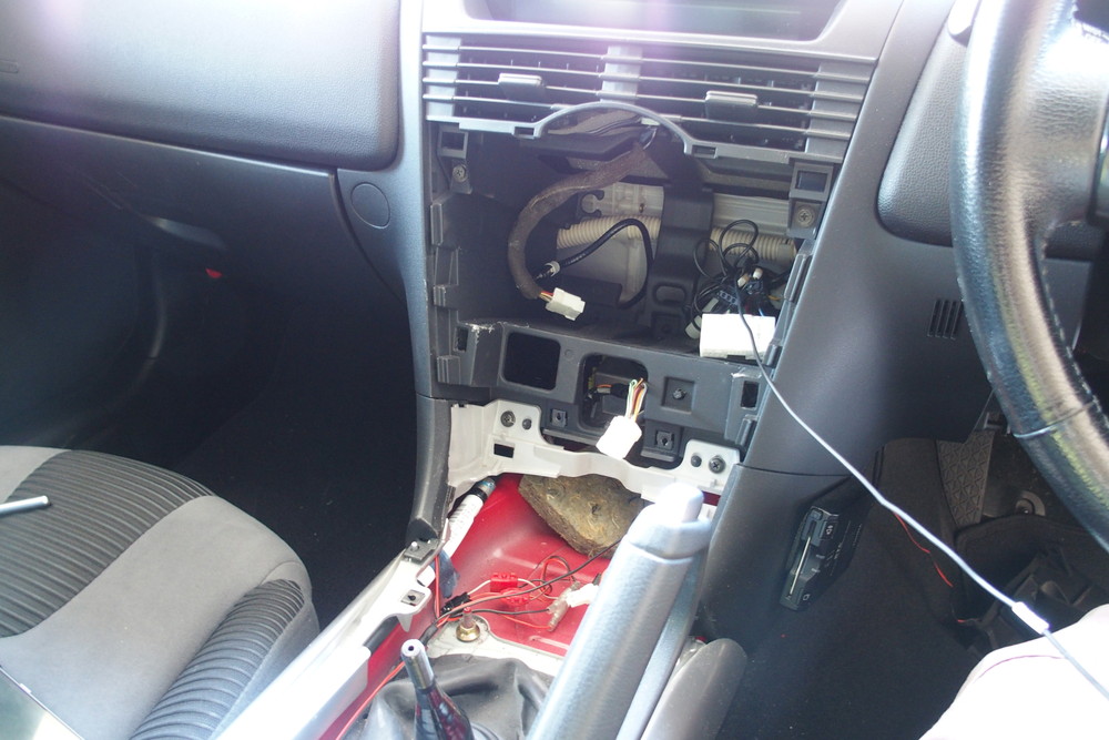 純正オーディオに外部入力を取り付け！Sylfex AuxMod Basic | Jacking Uping